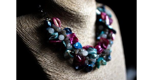 Colier handmade sidef colorat si labradorit